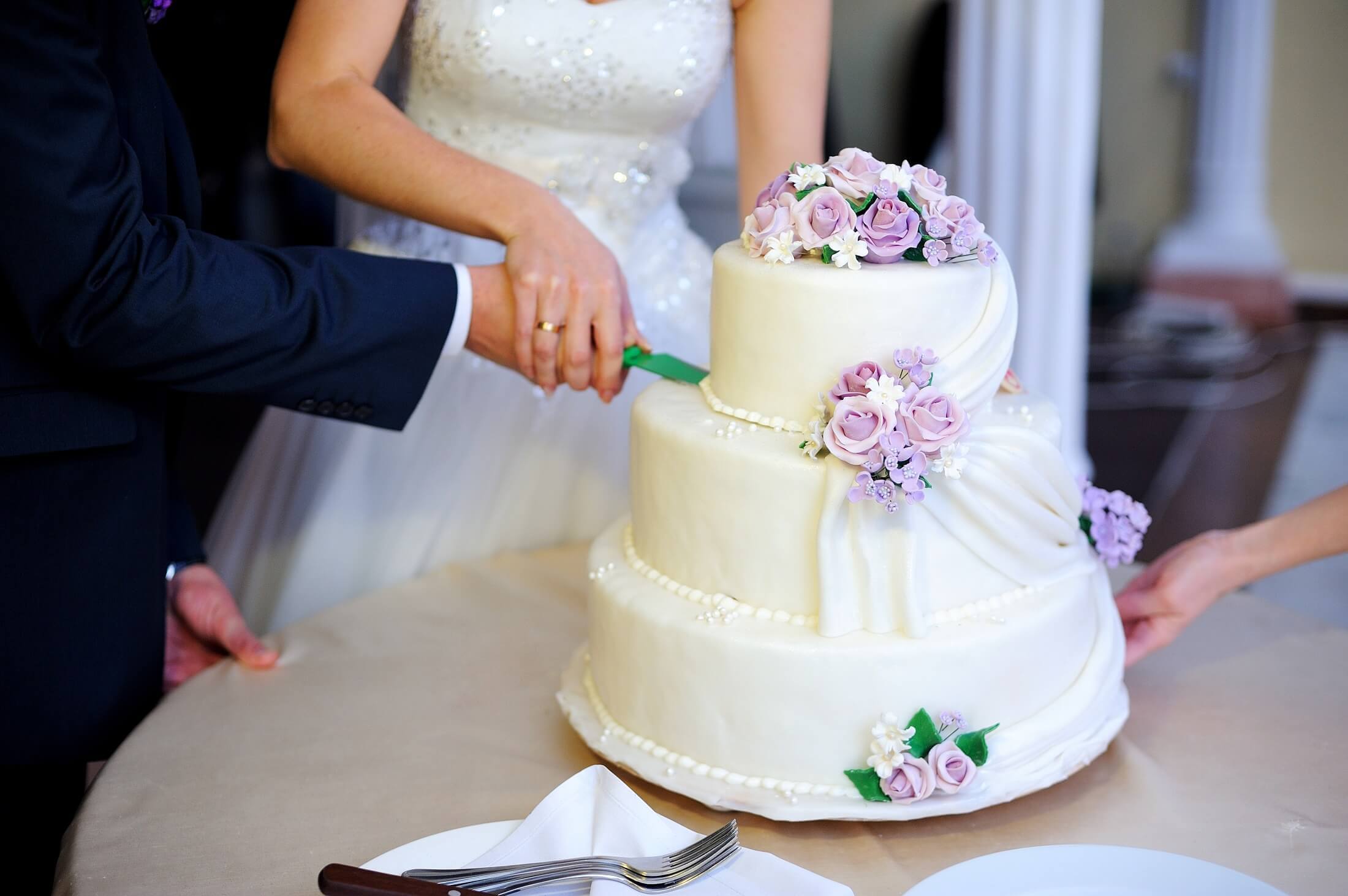 Wedding Cakes Minneapolis Bakery Farmington Bakery | Wedding Cakes ...