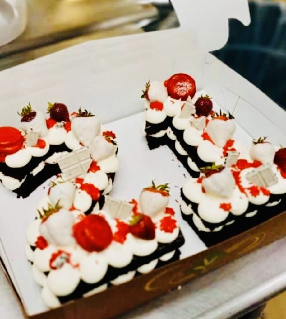 Sculpted Numbers Cake | Wedding Cakes Minneapolis Bakery Farmington Bakery